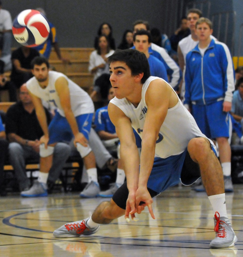 Men’s volleyball picks up rhythm, win streak with comeback victories ...