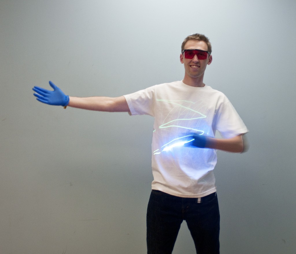 ‘Dancing Scientist’ performs to have kids follow in his steps - Daily Bruin