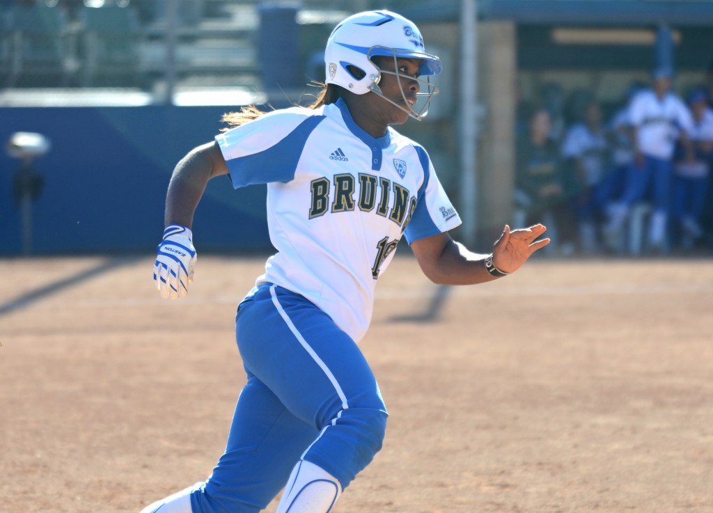 Softball’s rally at regionals falls short - Daily Bruin