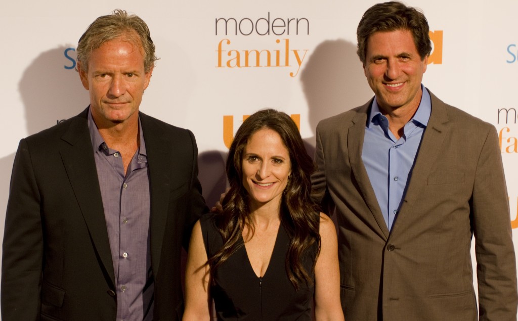 ‘Modern Family’ cast attends fan appreciation event in Westwood - Daily ...