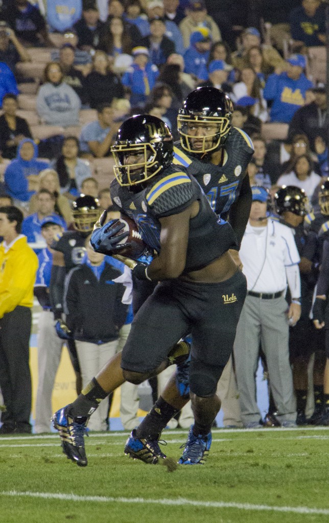 Myles Jack powers No. 13 UCLA past Washington - Daily Bruin
