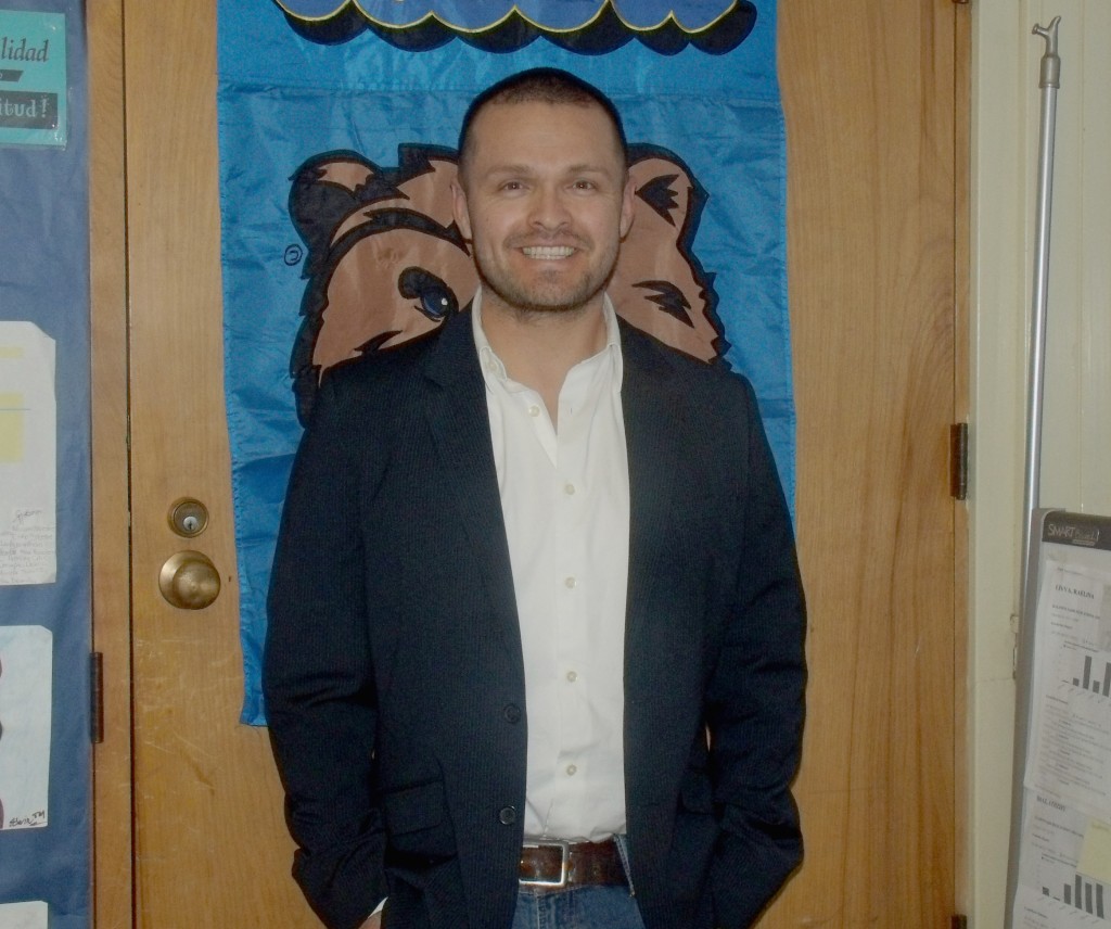 UCLA alumnus named LA County Teacher of the Year - Daily Bruin