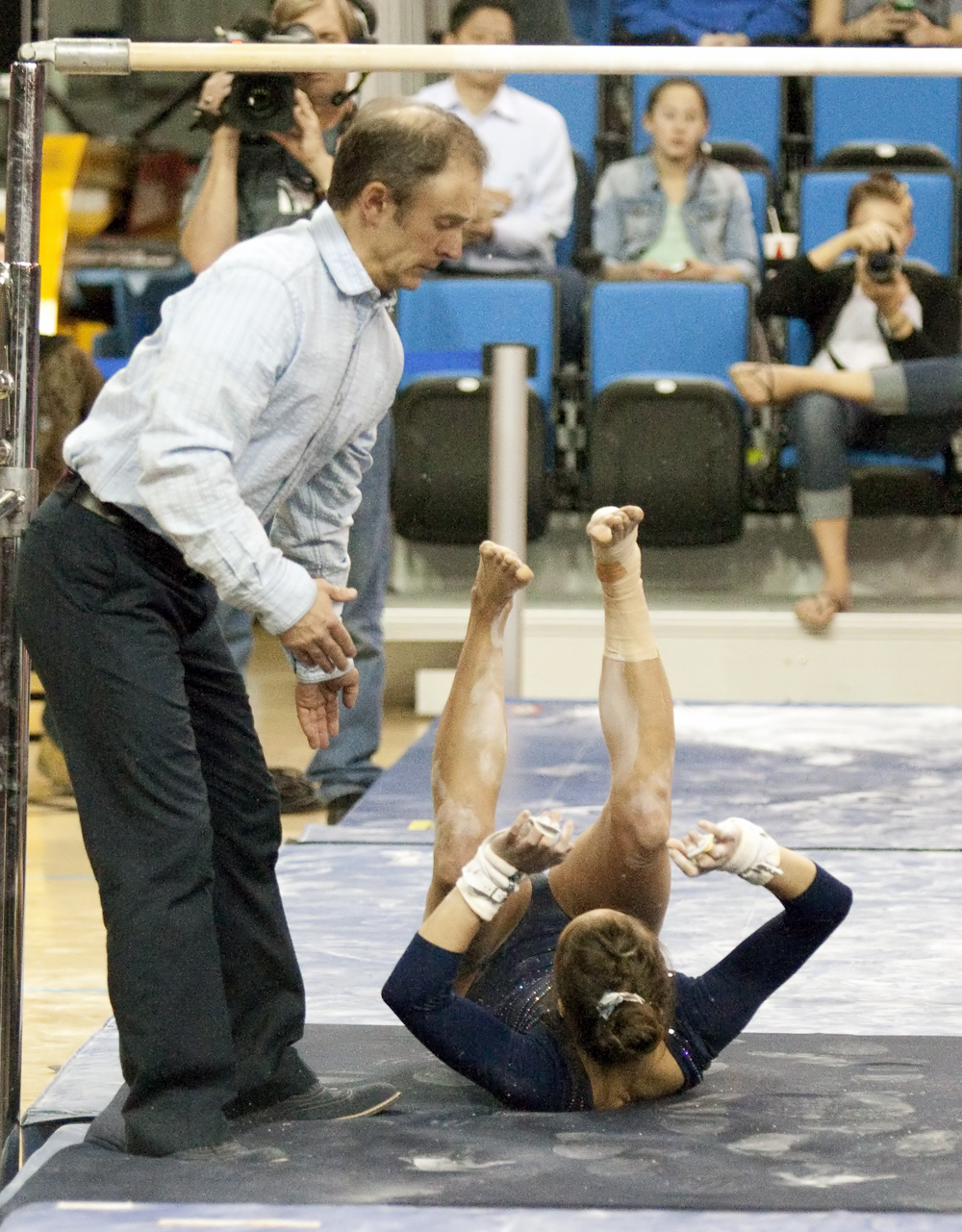 Gymnastics claims close win over ASU at Pauley Pavilion - Daily Bruin
