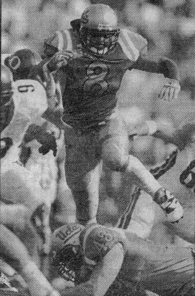 Former NFL player Robert Thomas returns to UCLA as coach, student ...