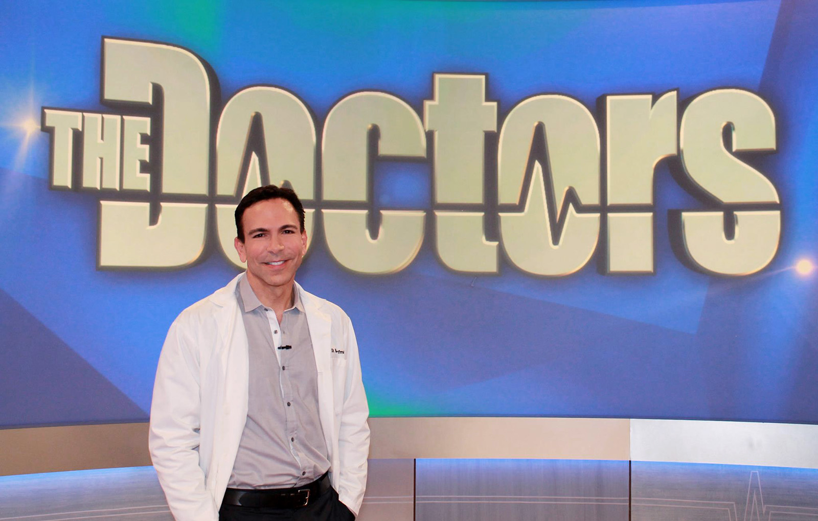 Cosmetic dentist and UCLA alum brings smiles into the spotlight - Daily ...