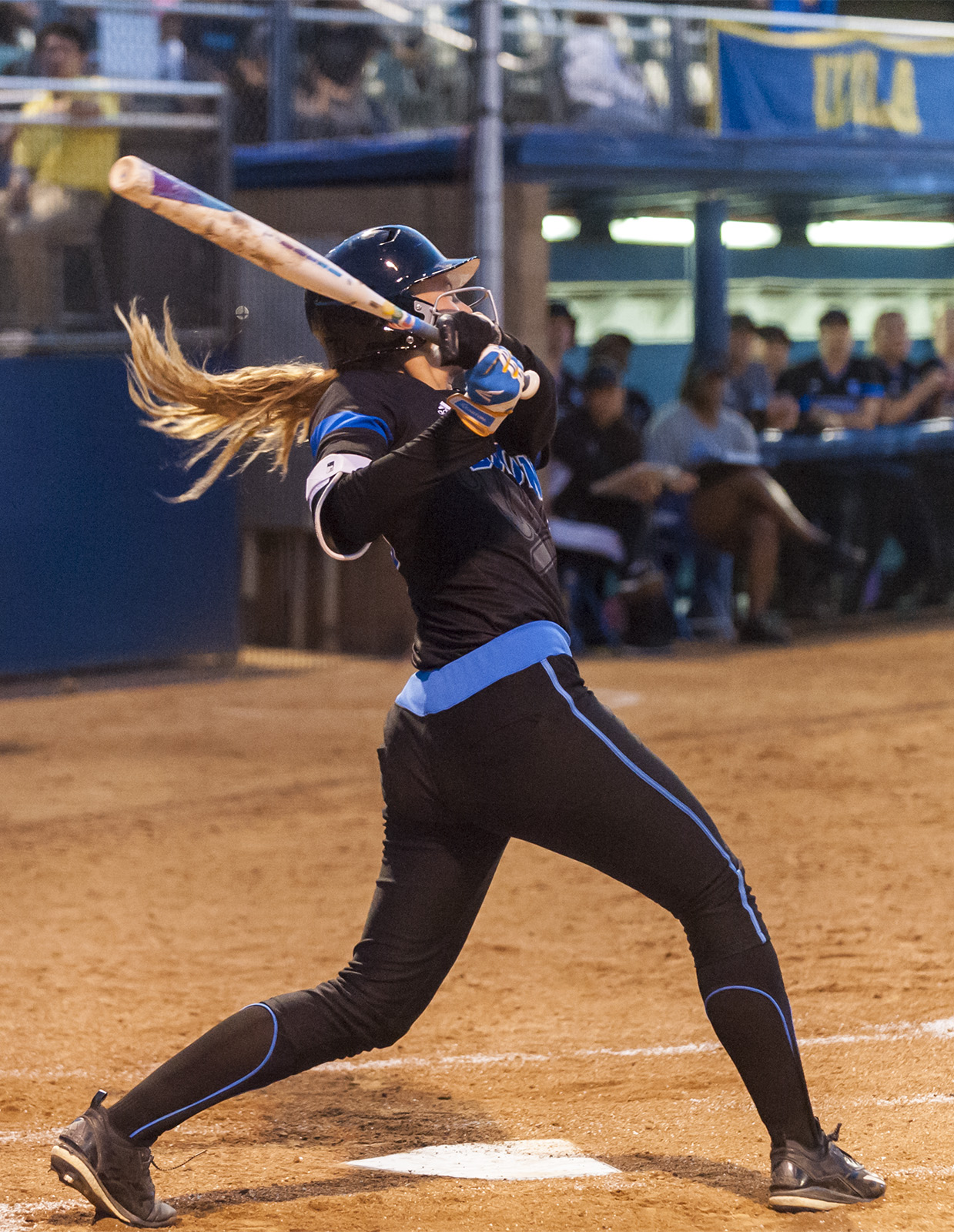 Softball demonstrates strong, rapid offensive in ASU sweep - Daily Bruin