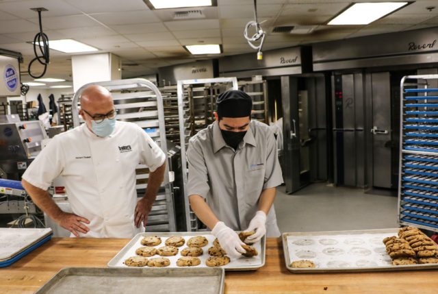 UCLA Housing launches Epicuria at Covel, gives insight on dining ...