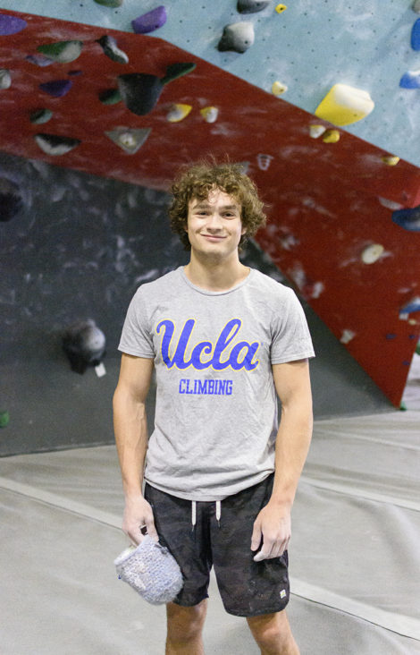 Gabe Galen climbs over obstacles to reach FISU World University ...