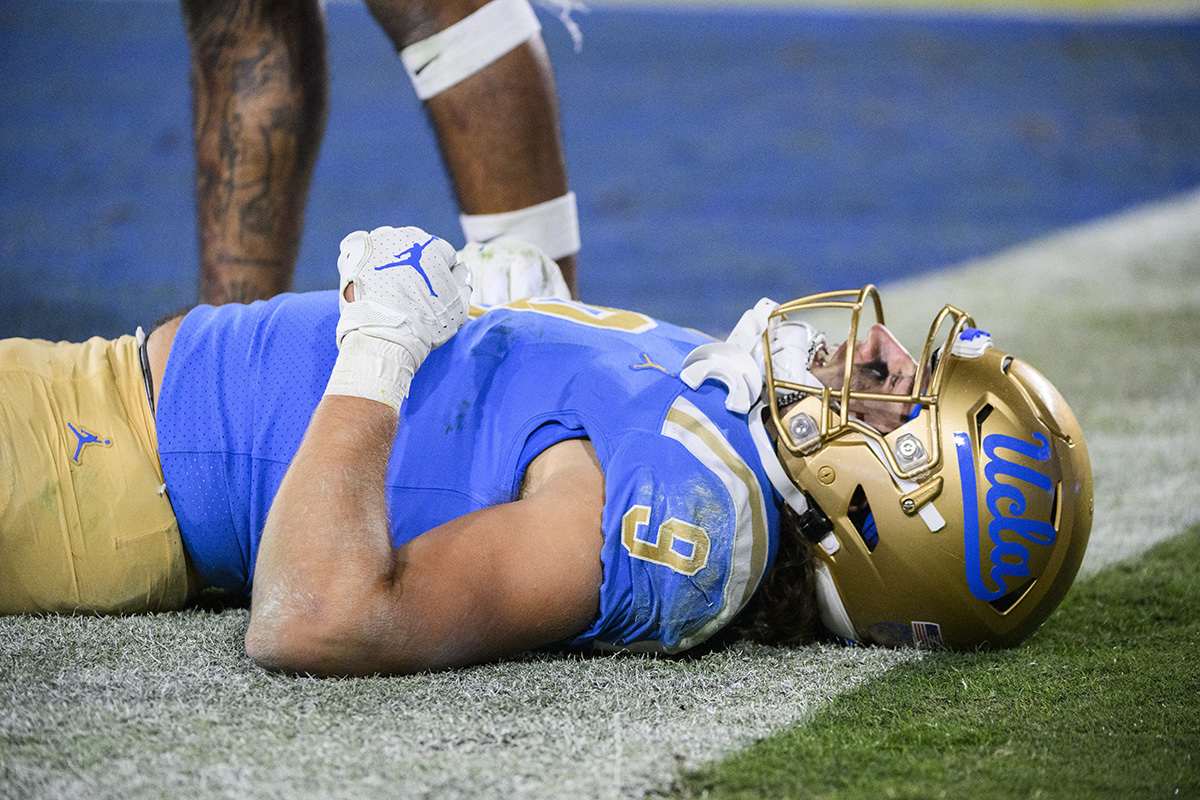 Arizona Wildcats claw their way to an upset over No. 12 UCLA football ...