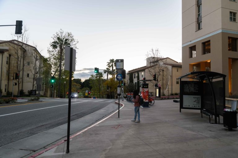 UCLA students raise complaints about BruinBus scheduling, overcrowding ...