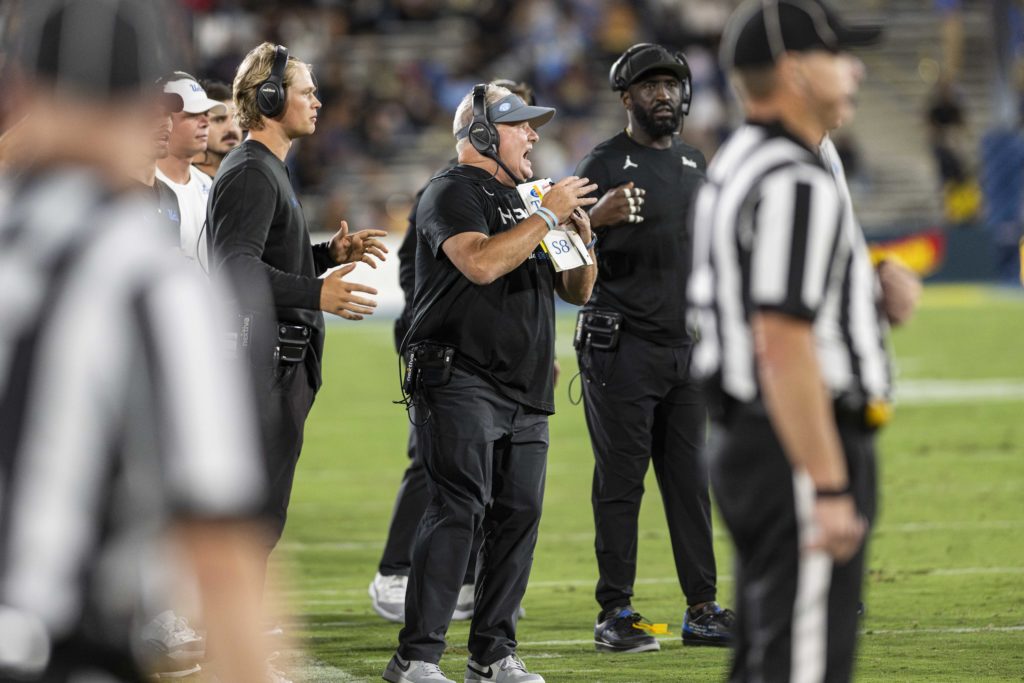 New NCAA clock rule has mixed impact on UCLA football - Daily Bruin