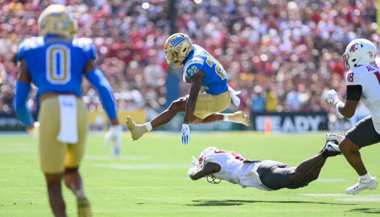 Gallery: UCLA football’s defense dominates in comeback win against ...
