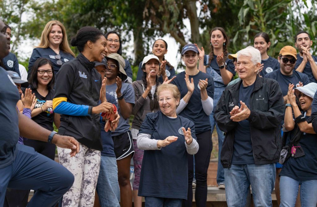 Volunteer Day provides opportunities to connect with LA community ...