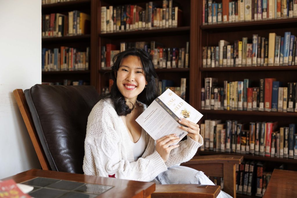 Student-run TikTok page michelle.reads offers a place for book lovers ...