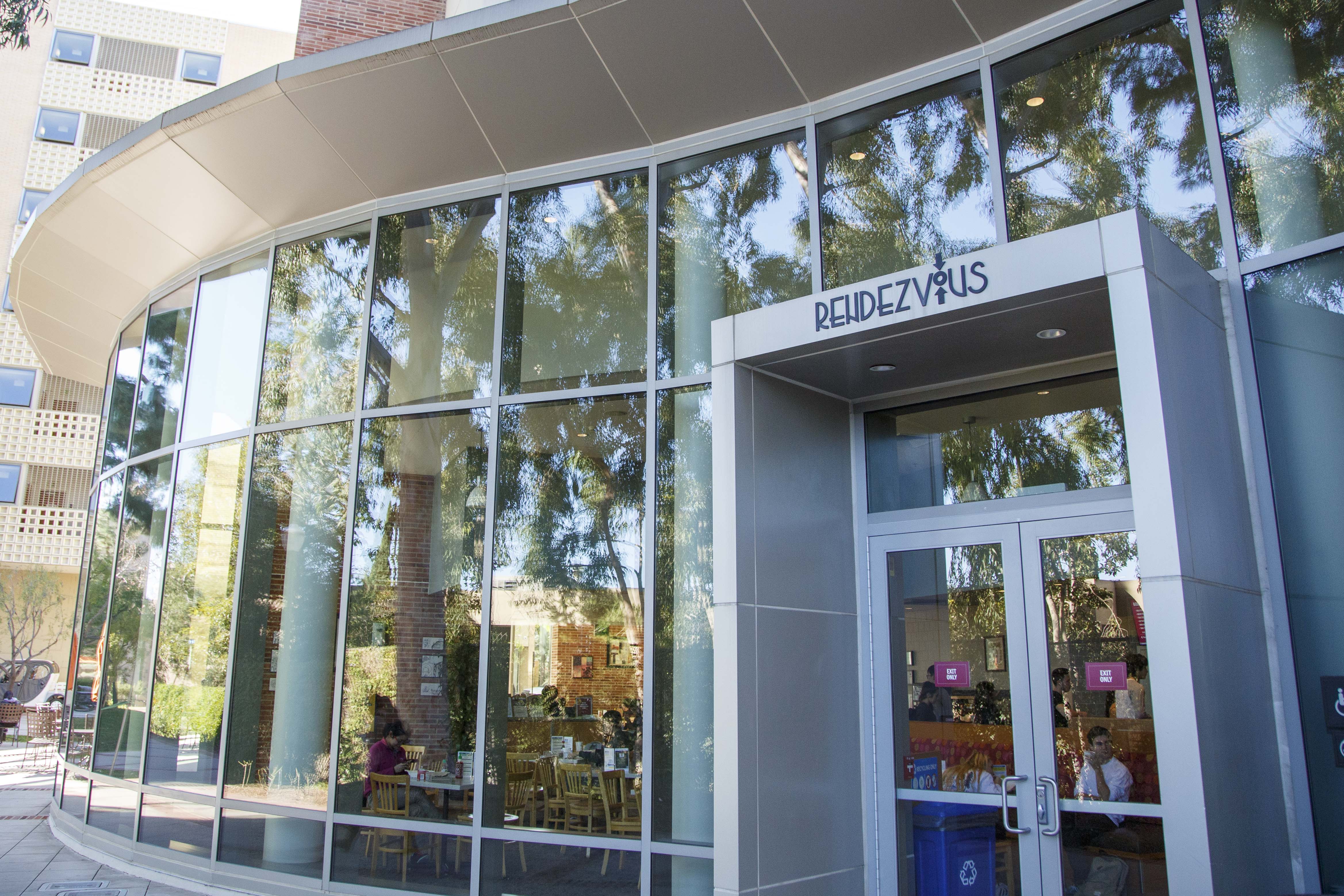 UCLA Dining To Offer Pilot Meal Plan For Select Off campus Students