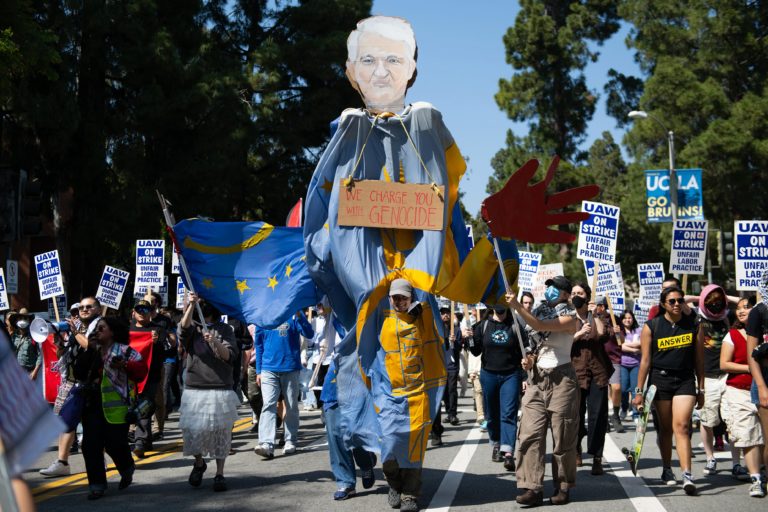 Multiple unions rally on campus in support of United Auto Workers ...