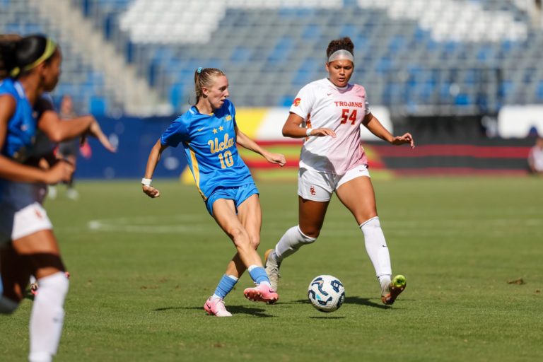 USC clinches conference championship in victory over UCLA women’s soccer - Daily Bruin