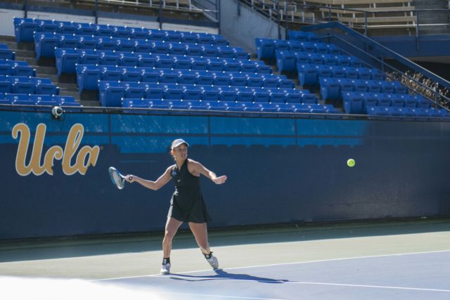 UCLA women’s tennis rides wave of victory, defeats Pepperdine in ...