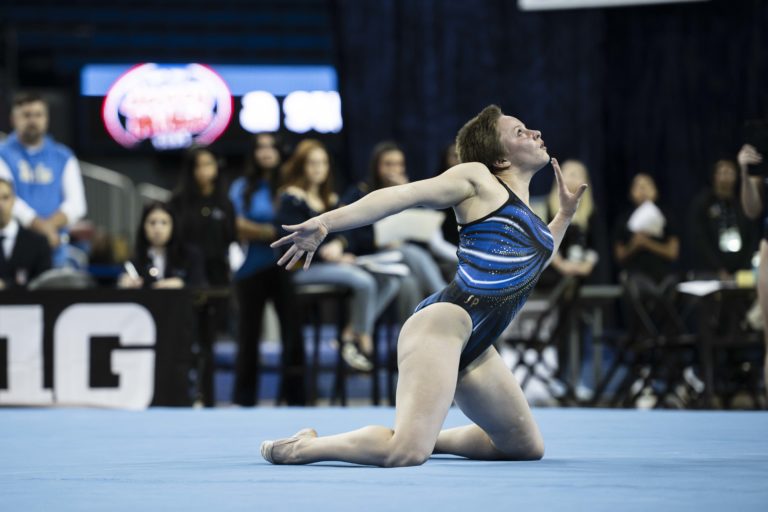 Freshman Nola Matthews begins UCLA gymnastics career with artistry ...