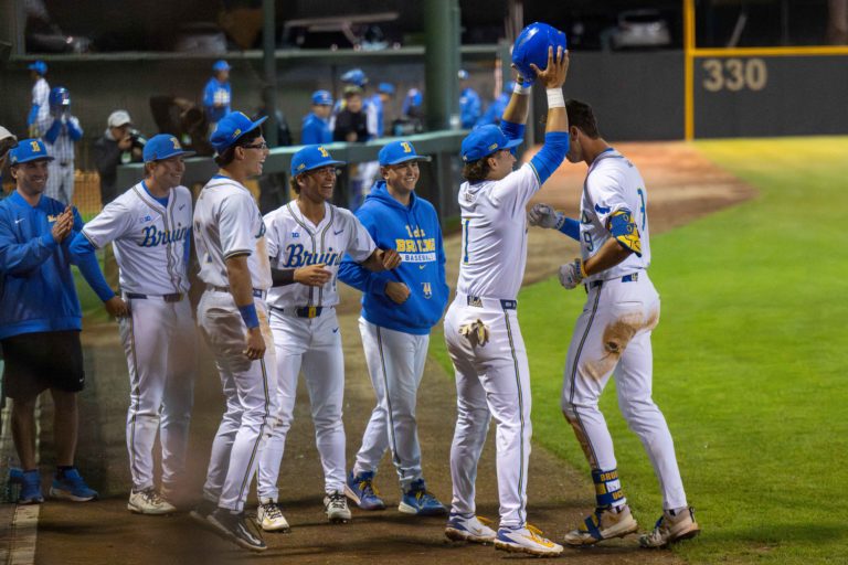 UCLA baseball extends new streak to 4 games with win against Hawaiʻi ...