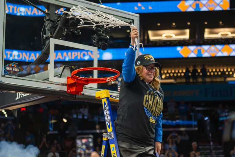 Coach Cori Close signs new contract, continuing Fours Up for next four ...