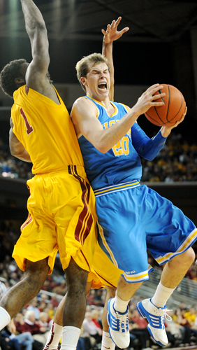 UCLA men’s basketball disappointed again by Trojans - Daily Bruin