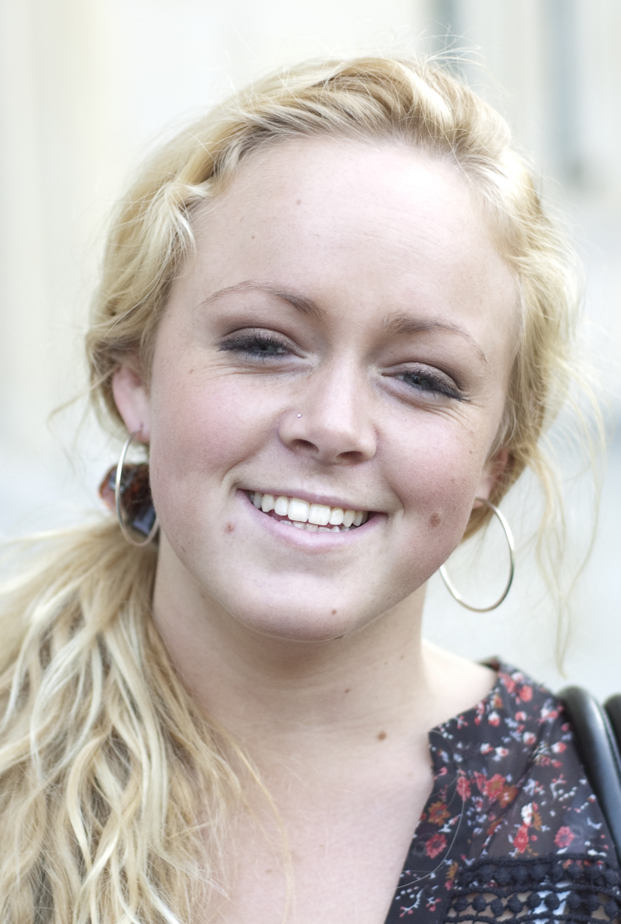 Speaks Out The Ideal First Date Daily Bruin