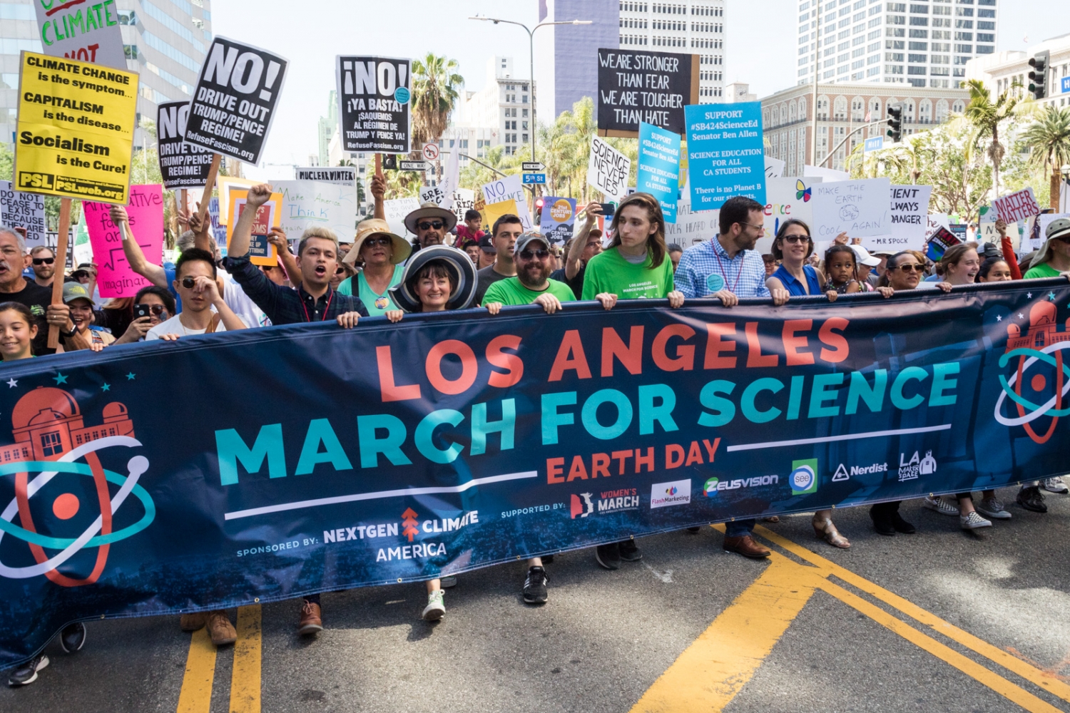 Gallery: March for Science LA - Daily Bruin